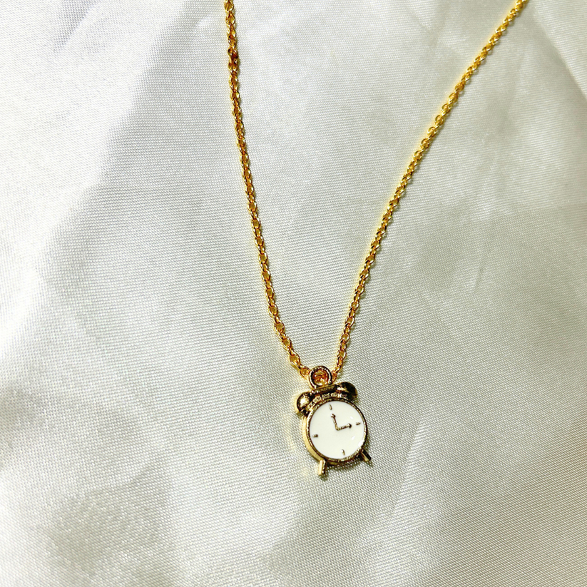 Antique Clock Chain - White – Scrunchit